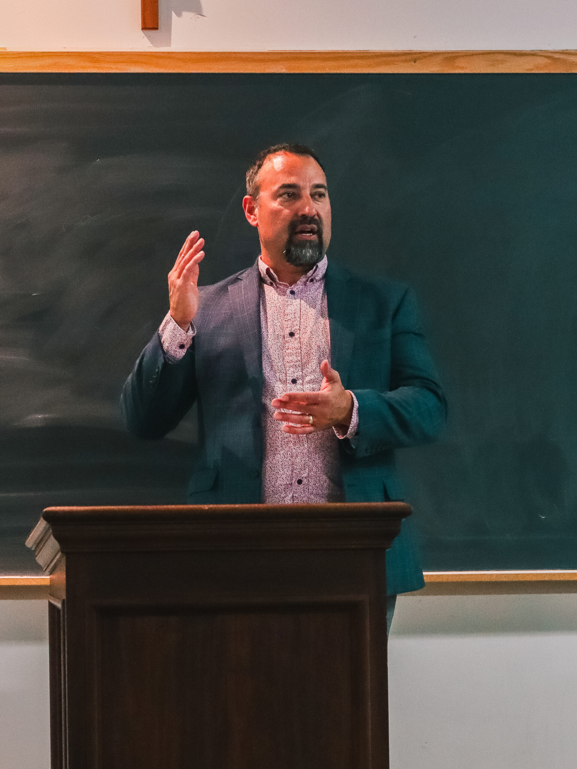 Accepting the Call to Heroic Virtue: Dr. Joe Wurtz Visits TMC | Thomas More College